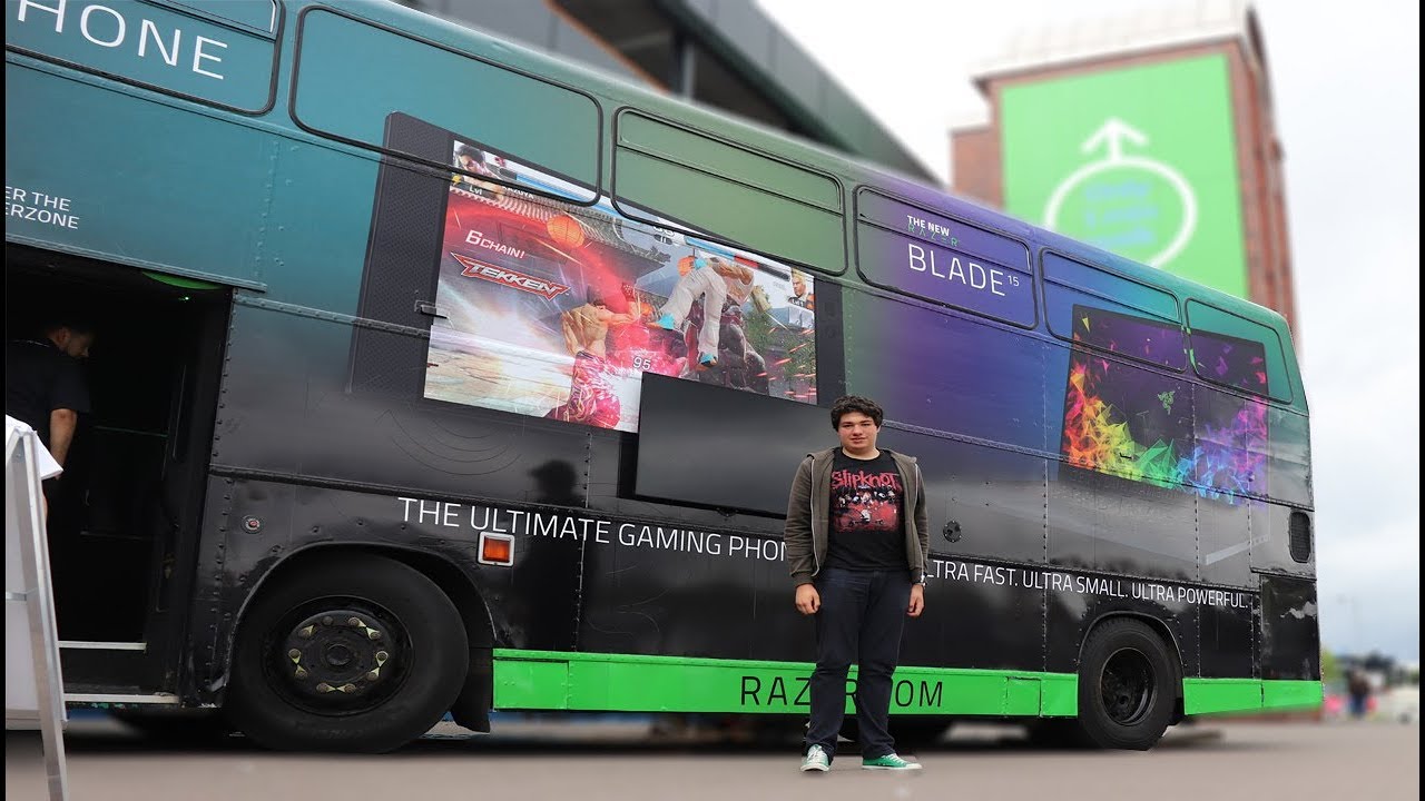 I MET JMX AT THE RAZER BUS AT INTU METROCENTRE! - YouTube