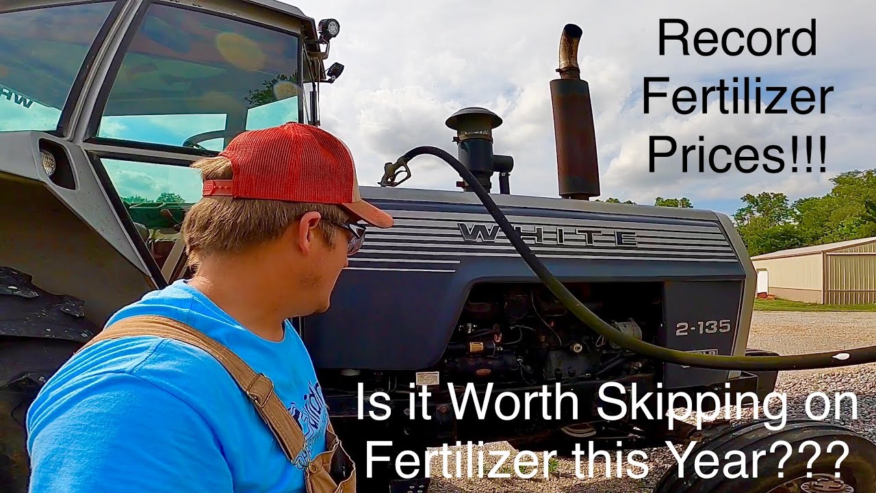 White 2-135 Cutting Hay - Center pivot Gehl discbine 2412 - YouTube