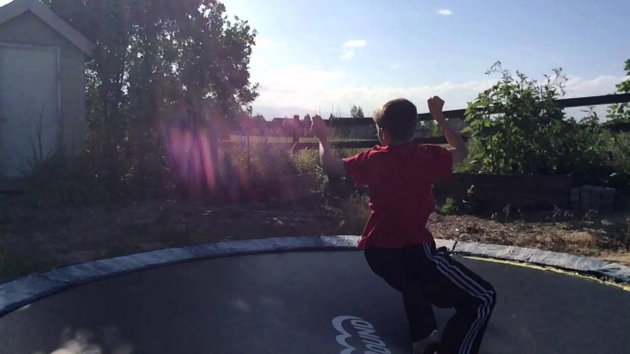 Slow motion on the trampoline - YouTube