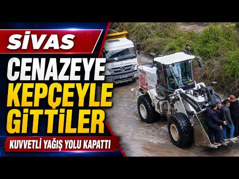 Sel Yolları Kapattı, Cenaze Yakınları Kepçe İle Taşındı