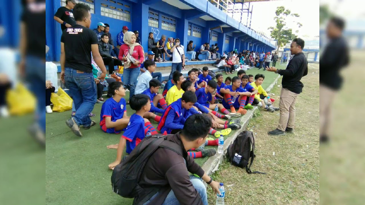 Tiki-Taka FC Bandung - YouTube