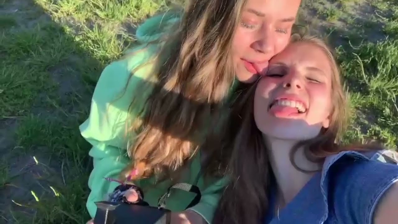 Lara Samira - 18 (Official Music Video) [Behind the Scenes] - YouTube