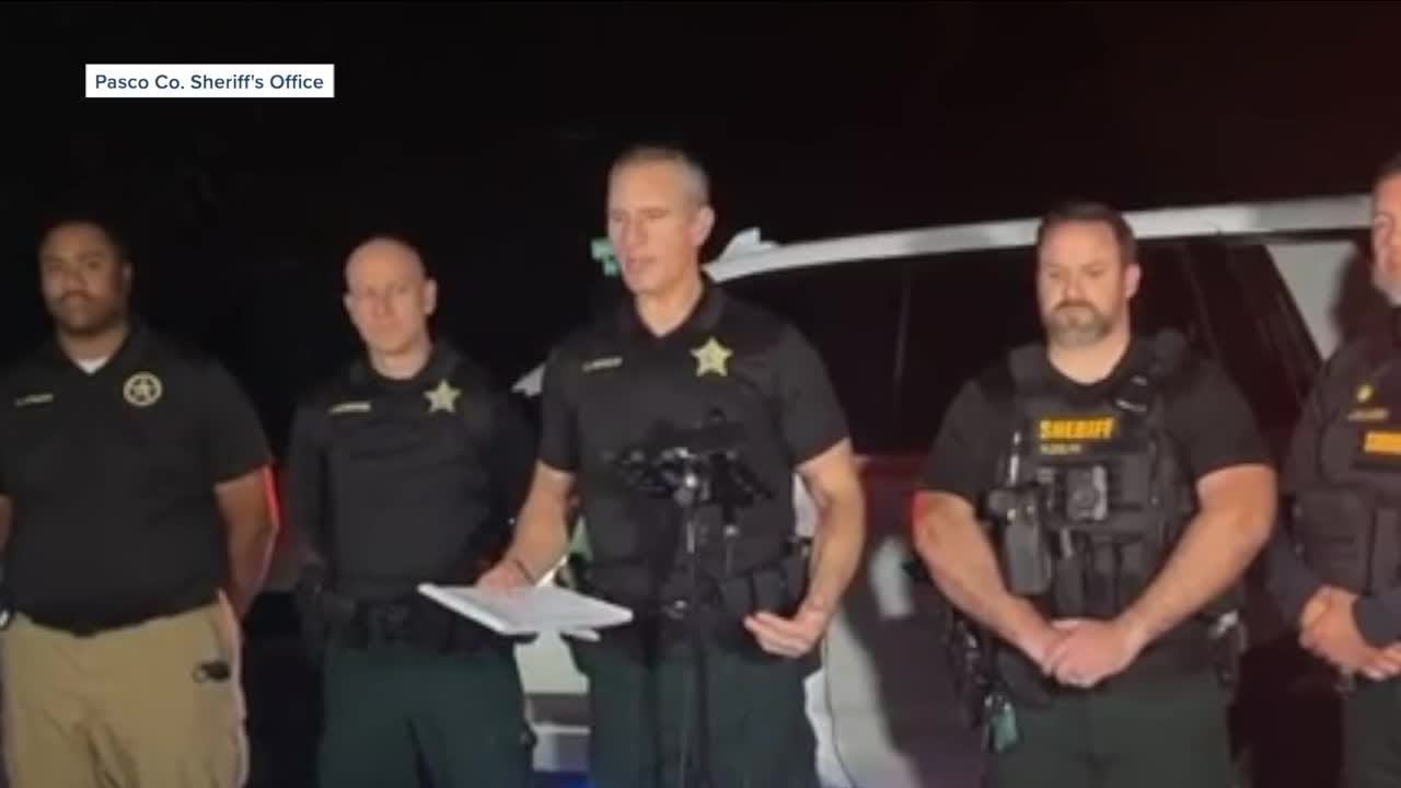 Deputy shoots Florida man swinging sword around children: PCSO - YouTube