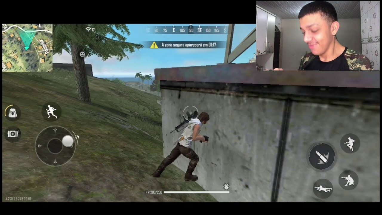 PLAYING FREE FIRE FOR THE FIRST TIME - YouTube