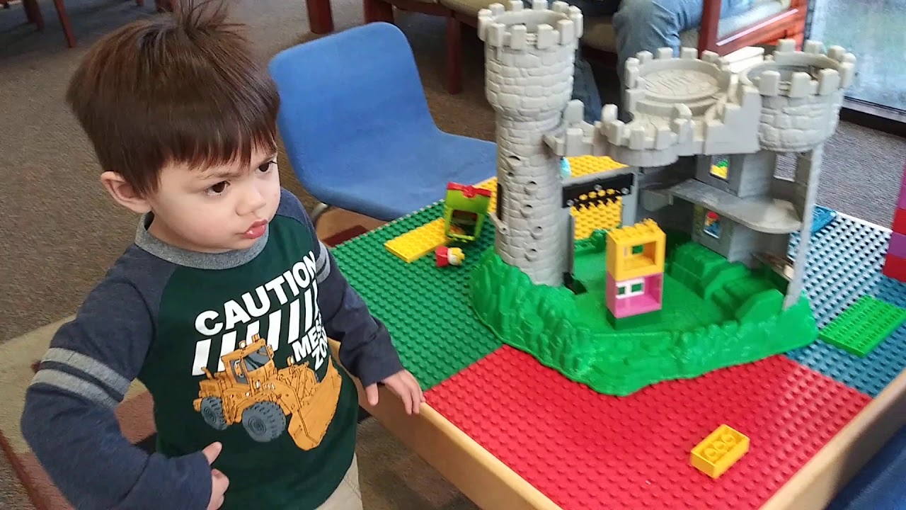 PLAYING LEGO.. - YouTube