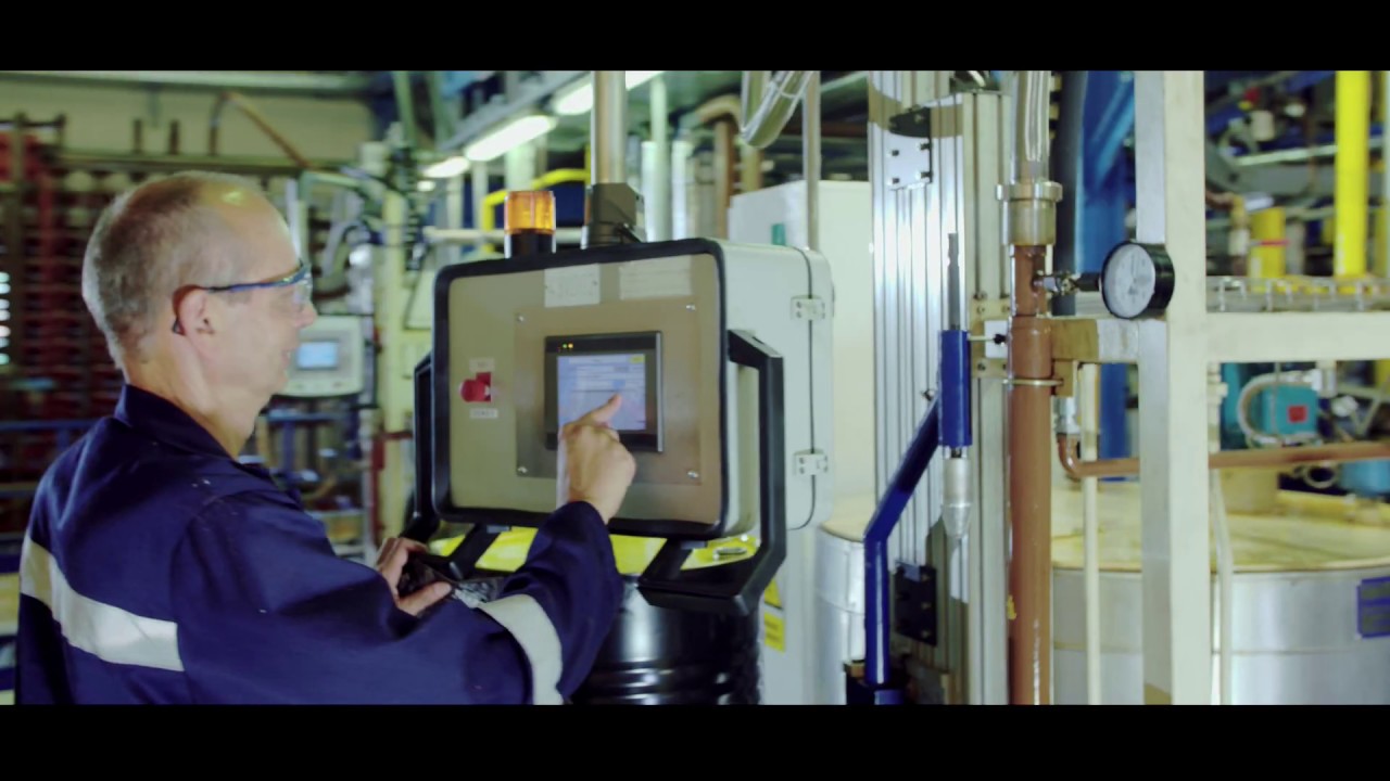 Paramo - The world of oils and grease - YouTube