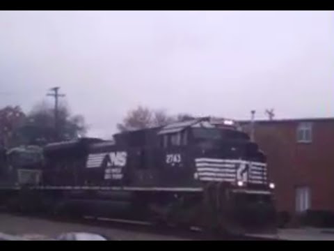 Slideshow: NS M34 11/17/13 Hickory, NC w/ 6 ENGINES INCLUDING 2743/5673 GEEP/1053 SD70ACe ...