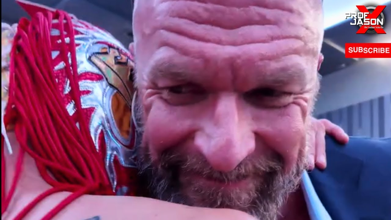 REY FENIX GETS EMOTIONAL & HUGS TRIPLE H AFTER SMACKDOWN - YouTube