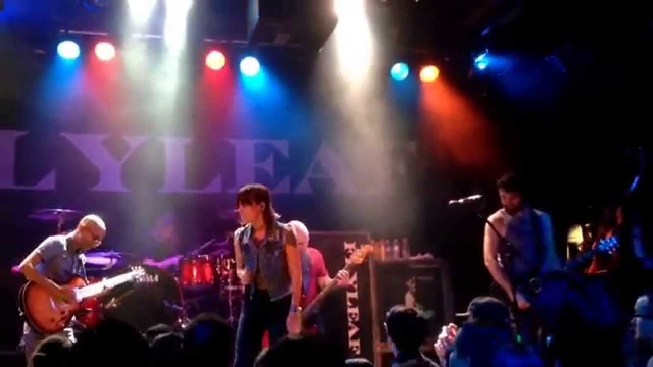 FLYLEAF - I'm Alive - YouTube