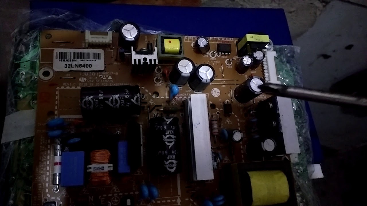 LG 32LN5400 - YouTube