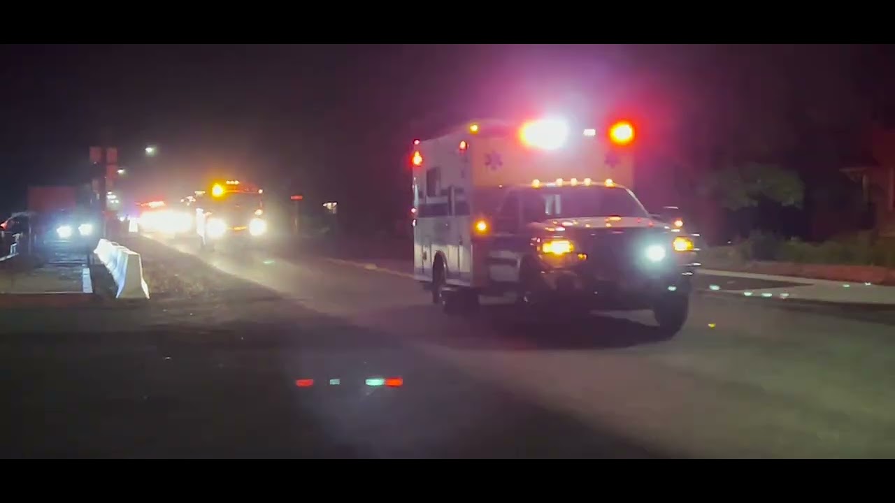Genesee Bulldogs 1A D1 state champs victory parade - YouTube