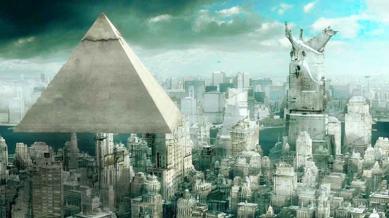 An Egyptian Pyramid With Gods Landed in New York And One Decided To ...
