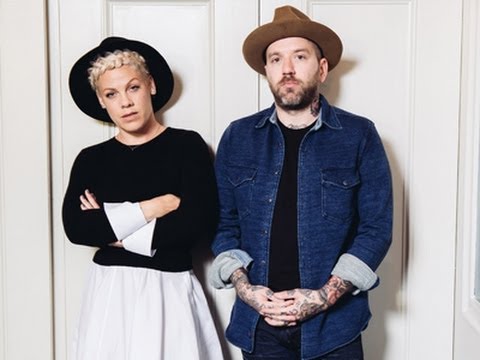 Alecia Moore Is Leaving Pink