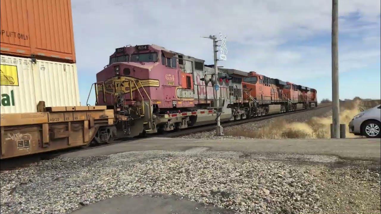 BNSF Chillicothe sub near Toluca, IL 11/06/22 - YouTube