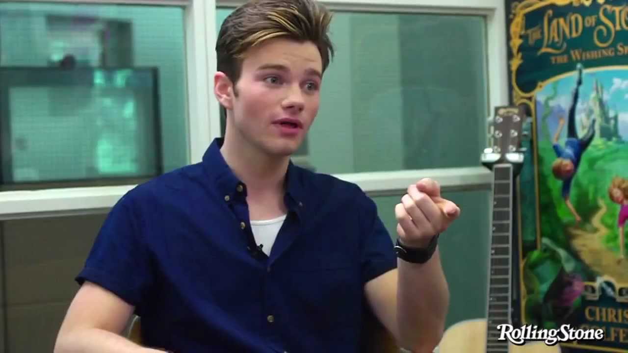 Interview RollingStone : Off the Cuff with Chris Colfer - YouTube