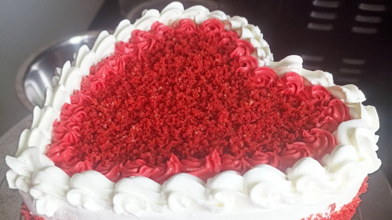 Heartshape cake 🍰 design from round base - YouTube