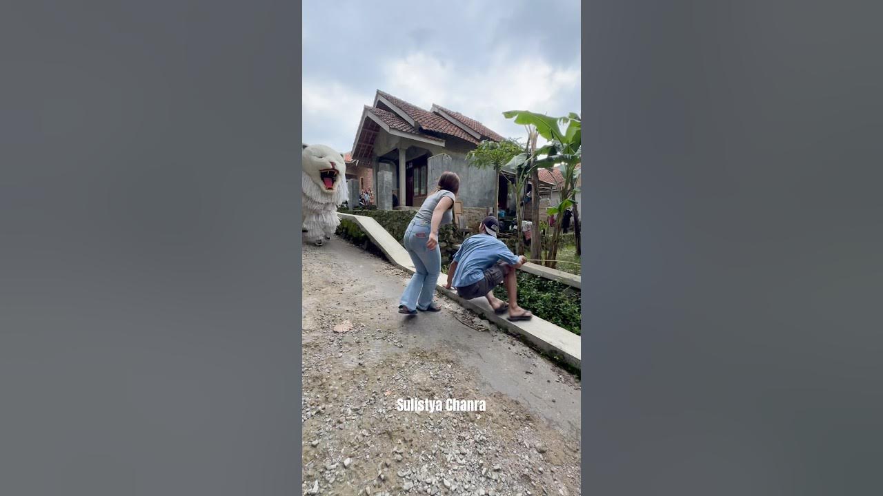 Nolongin cewek pemancing digigit can macanan - YouTube