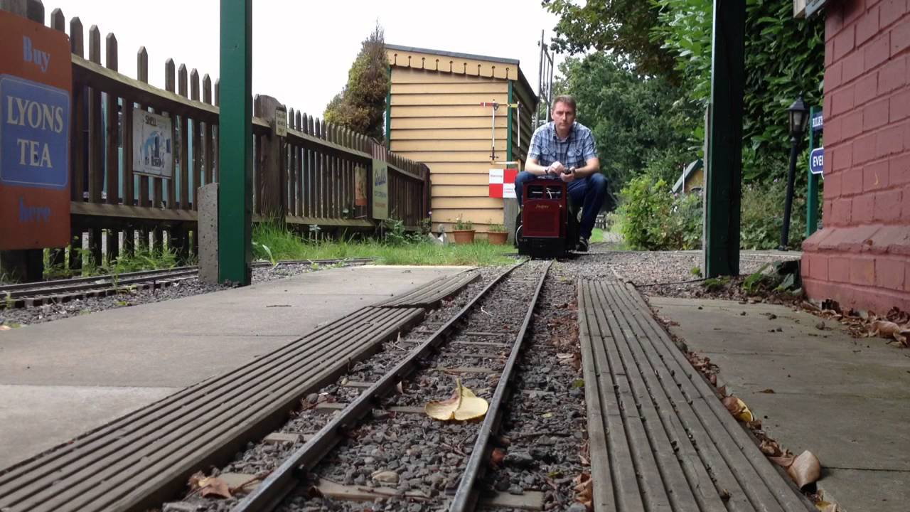 Riley's Miniature Railway - Setting Up - YouTube