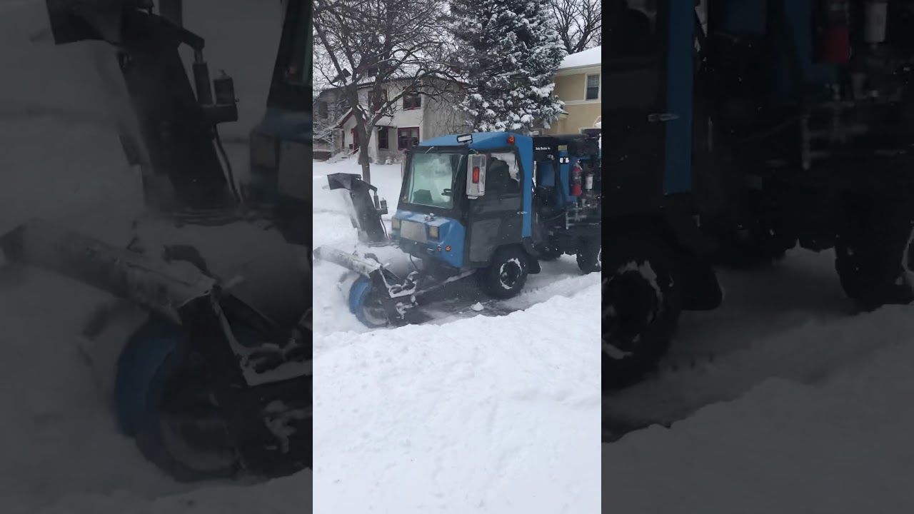 Pug Badlands blowing snow - YouTube