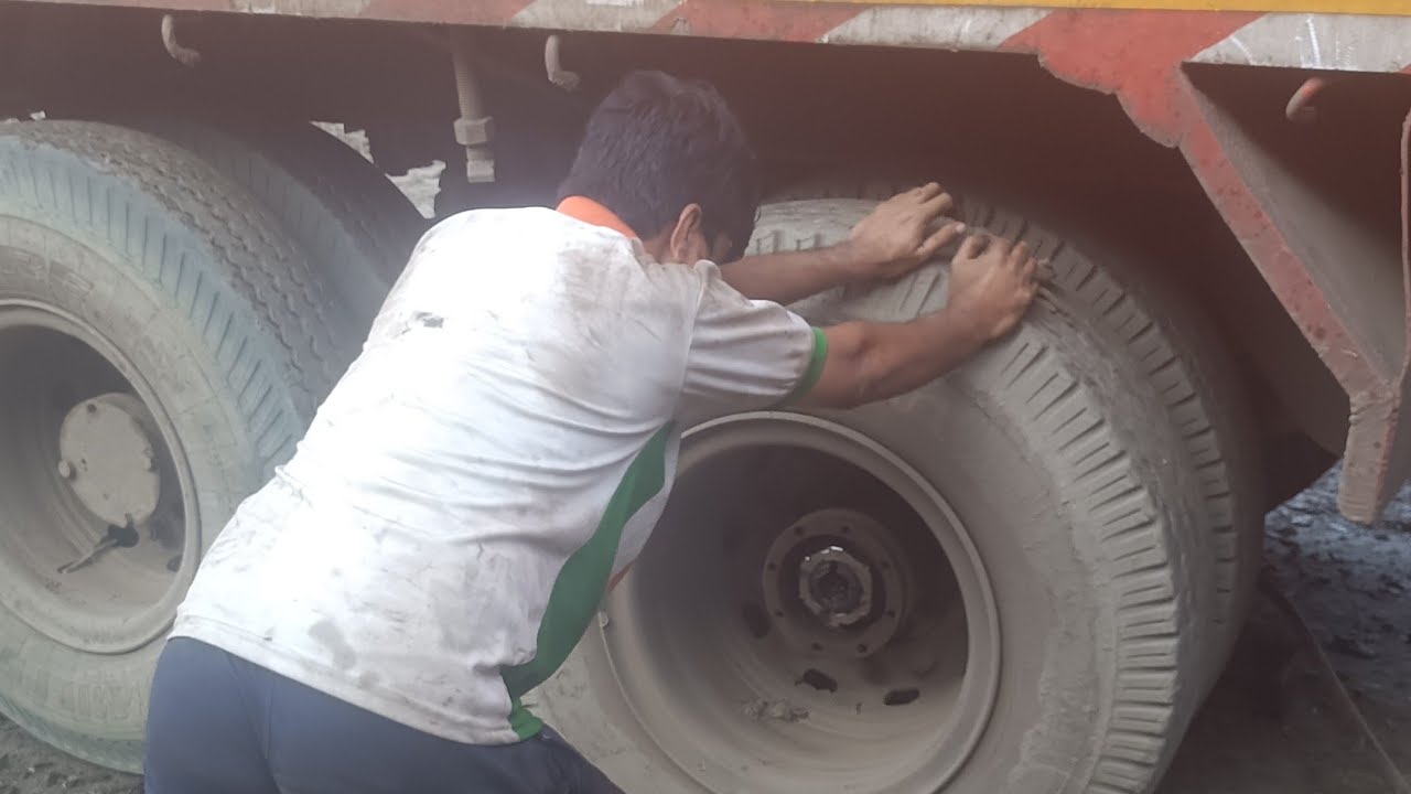 gadi ka kam bearing live 514😅😄 - YouTube