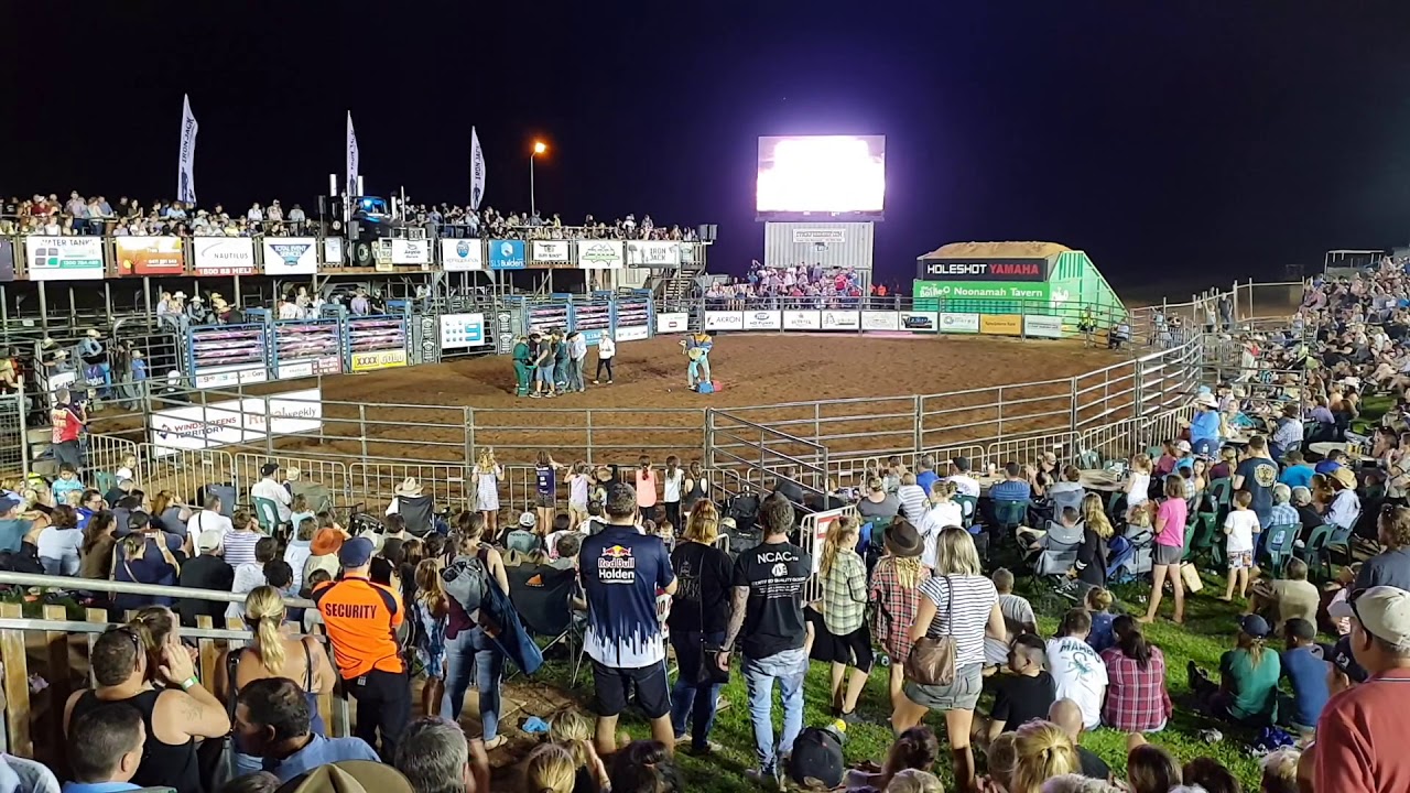 Darwin Noonamah Tavern Rodeo (11th August 2018).mp4 - YouTube