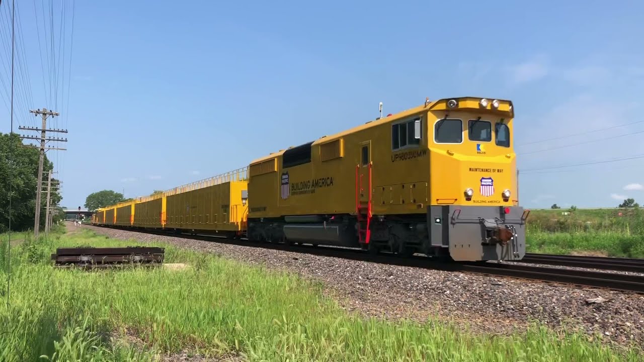 NEW Union Pacific Weed Sprayer Train in Kansas - YouTube