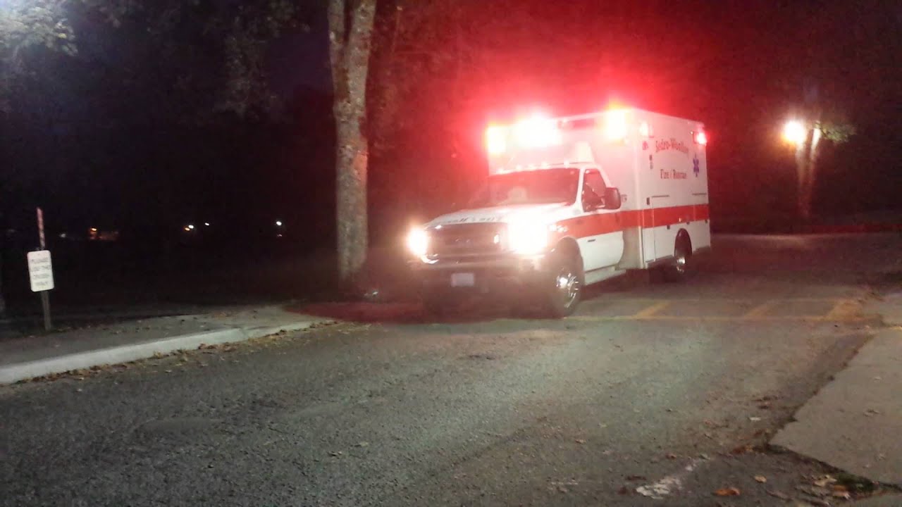 Sedro Woolley Fire Rescue Responding - YouTube