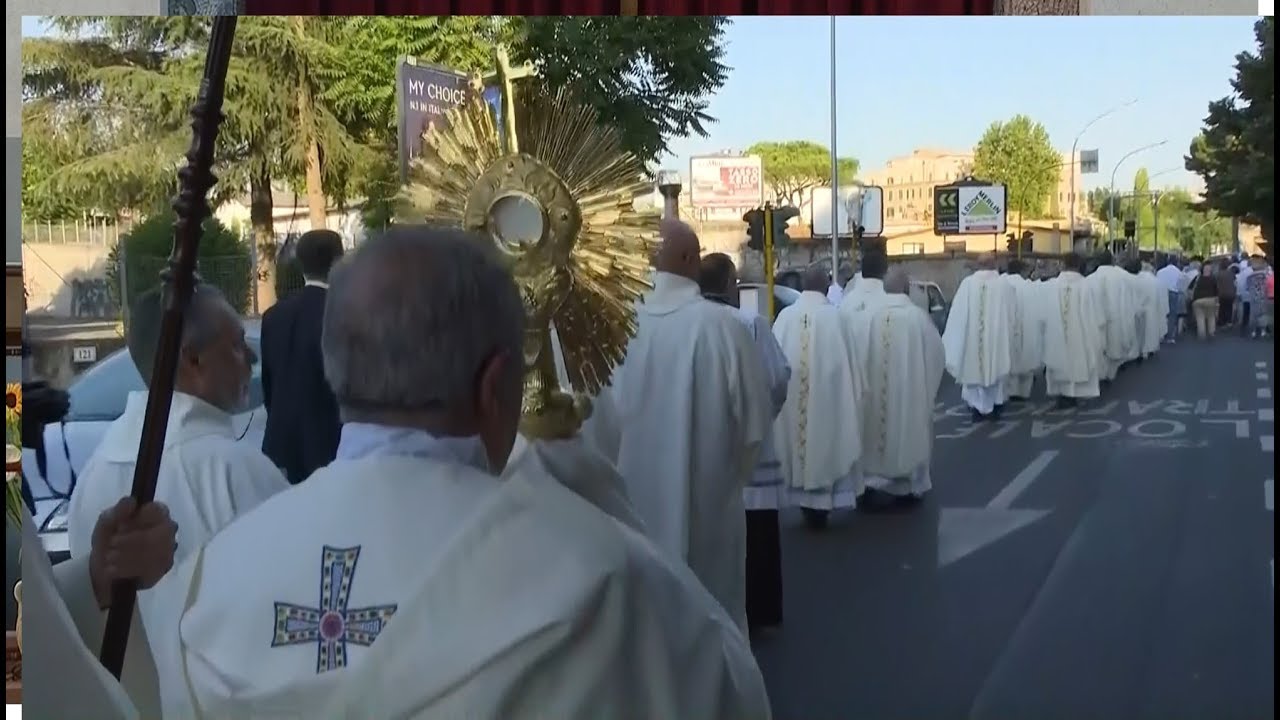 Corpus Christi Procession with Pope Francis from Casal Bertone, Rome 23 ...