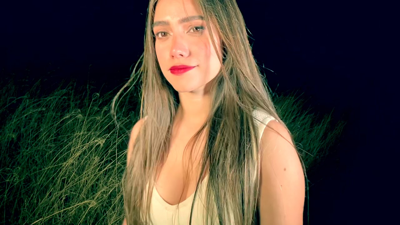Oye mujer... una cumbia en violín (RAYMIX 🦋COVER Erika del Real) - YouTube