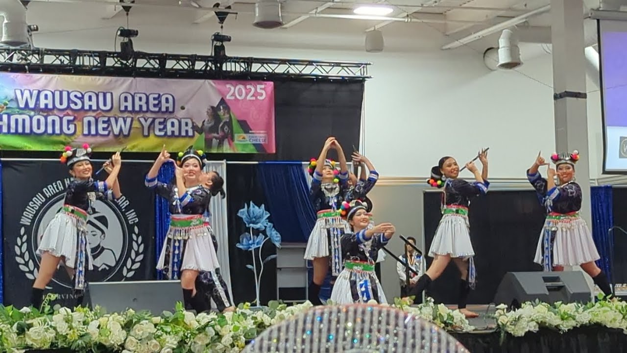 Wausau Hmong New Year 2025 Round 1: Zaj Ci - YouTube