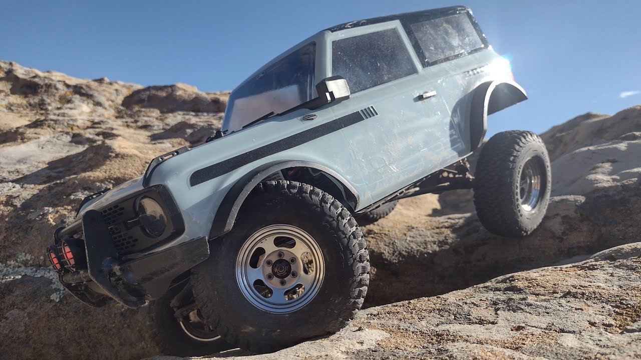 Axial Scx10.2 2021 Bronco out in Action!! - YouTube