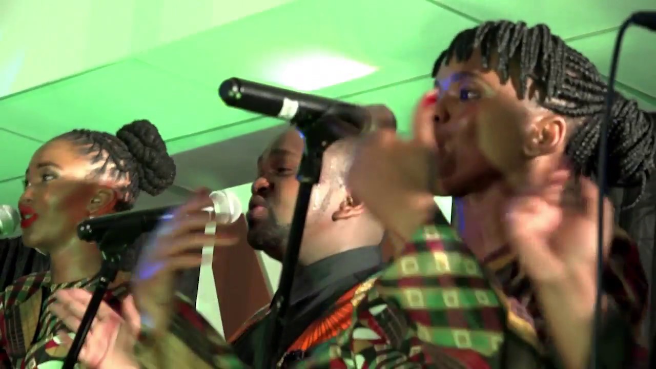 Sithi Uyingcwele: Worshiper Larry Gunda feat Minister Harry (OFFICIAL ...