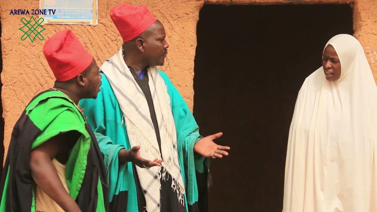 Duk Wannan Zoman Daka Saki Bata Gane Inda Ya Shiga Ba - Musha Dariya - YouTube