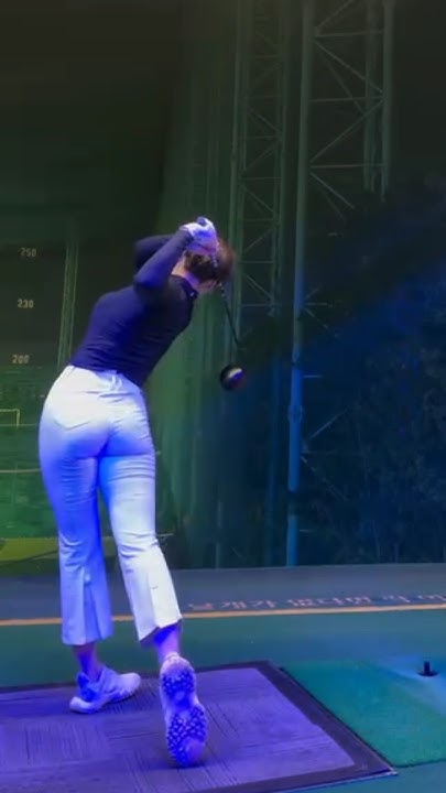 Wow.It's a powerful one!!💥KLPGA 김은선 프로 의 파워 넘치는 드라이버샷 #김은선프로 - YouTube