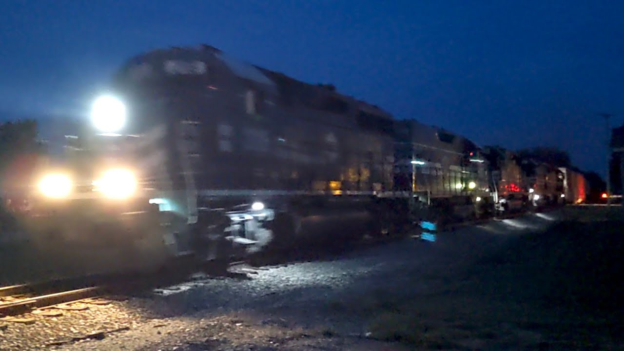 Evansville Western Local at Dahlgren, IL - YouTube