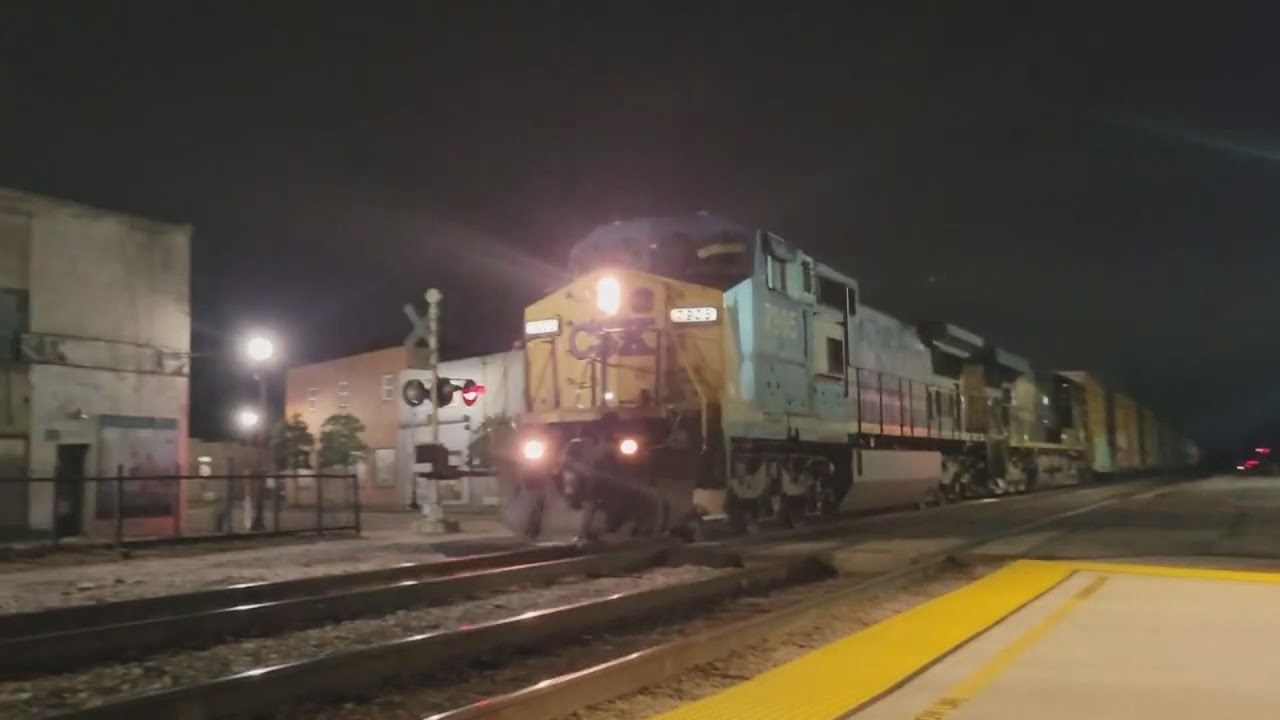 ISOLATED CSX Dash 8 LEADING L231 w/ Horn taps and I032 w/ DPU ...