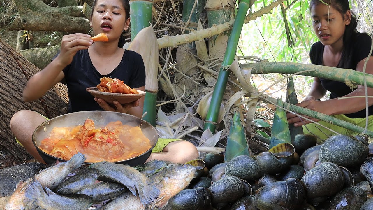 Adventure in forest: Catch and cook, Fish soup spicy Bamboo shoot ...