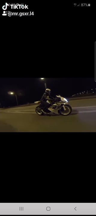 Gsxr L4 1000 vs Gsxr k6 1000 - YouTube