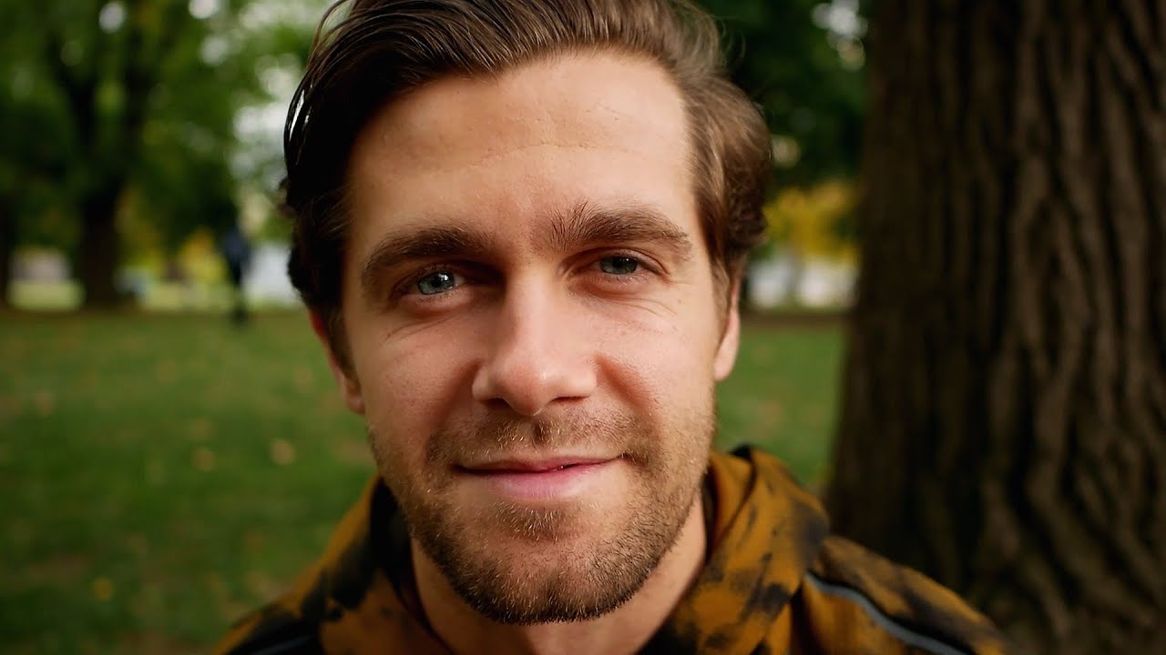 Ordinary people in Toronto - YouTube