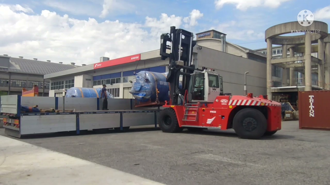 Flat rack container transport: unstuffing and unlashing operations in ...