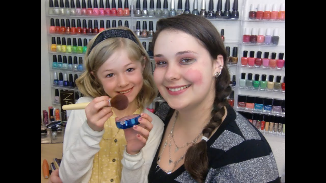 8 Year Old Makeup Artist - YouTube