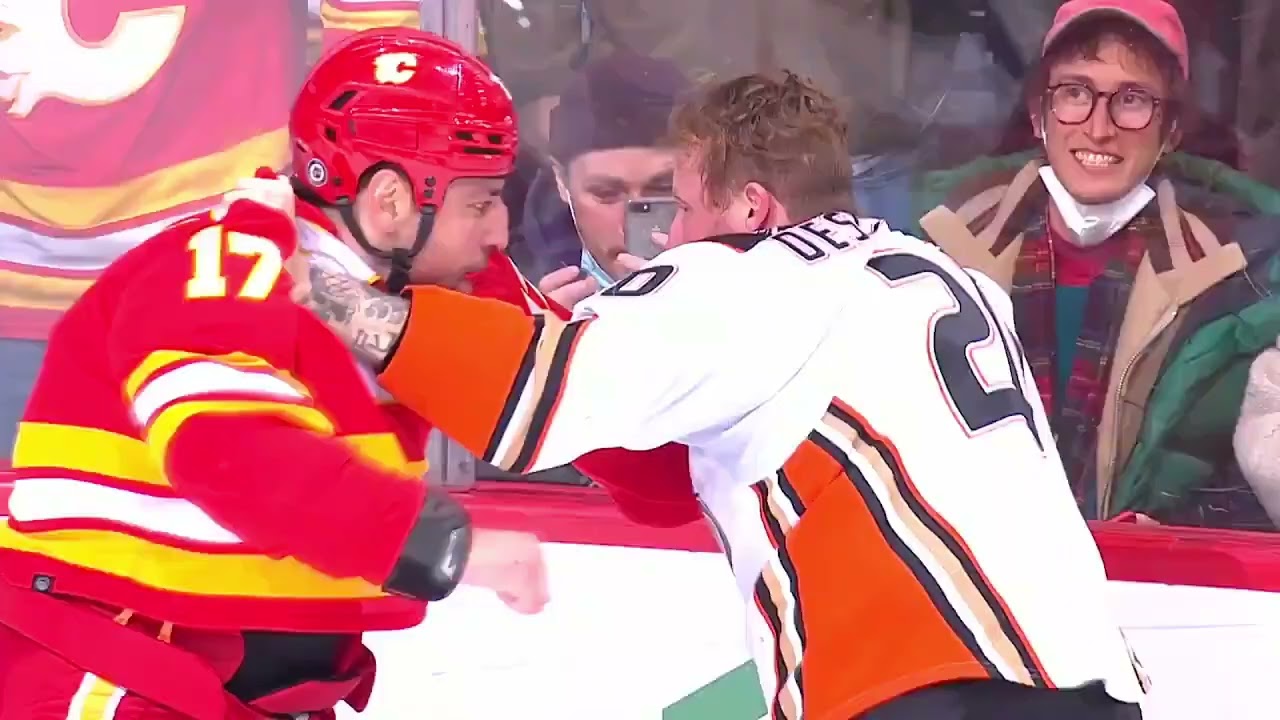 NHL Fight - Ducks @ Flames - Deslauriers vs Lucic - 16/02/2022 - YouTube
