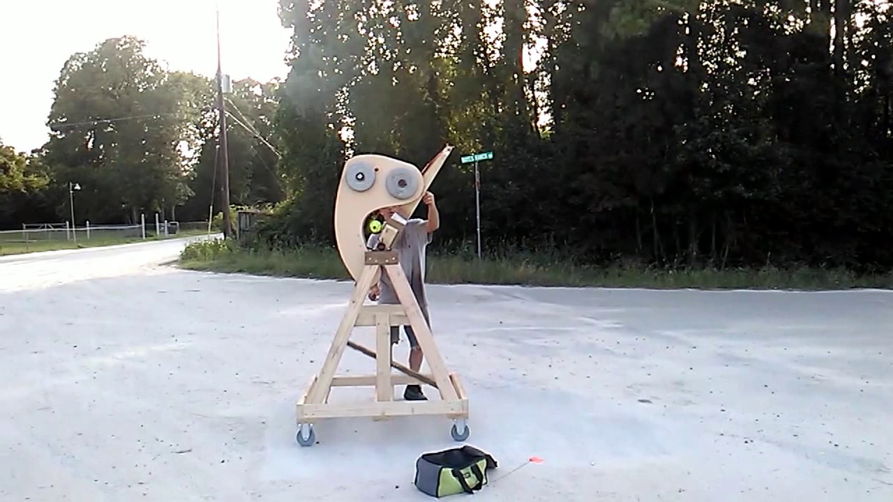 fauxmo Popular Mechanics build. Rolling Whipper Trebuchet. 150#/1#/750 ...