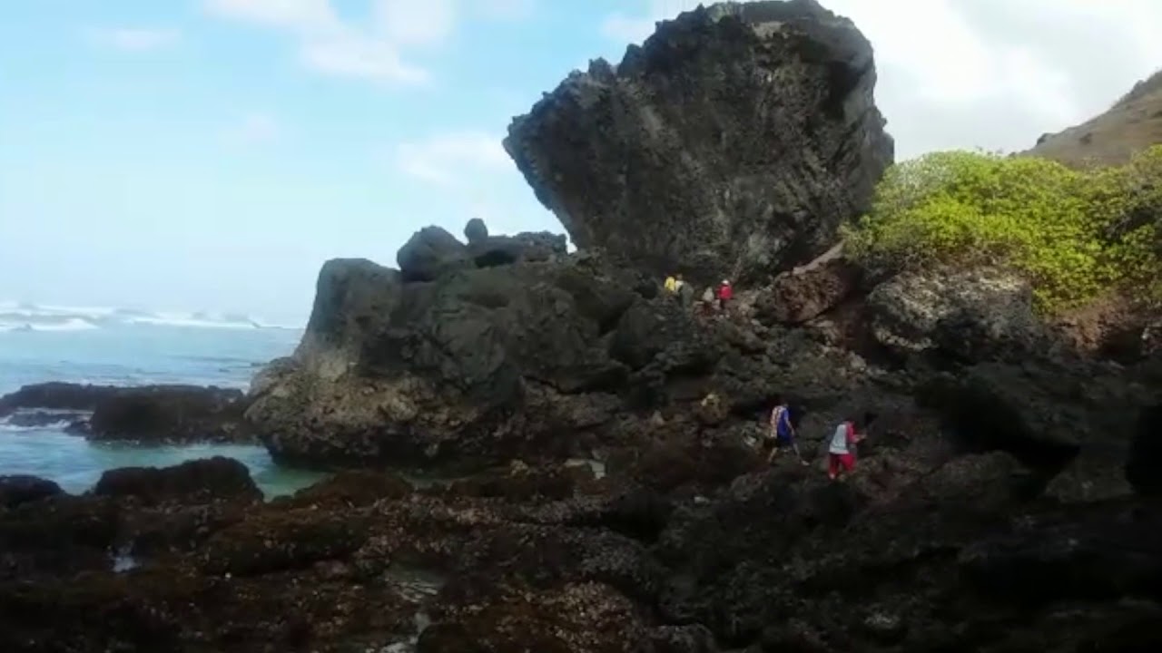 Perjalanan dari Pantai Kalepe ke pantai Wane Bima NTB - YouTube