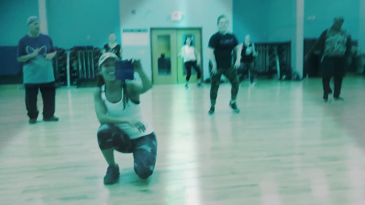 Pose - DAVIS DANCER #daviszumba class - YouTube