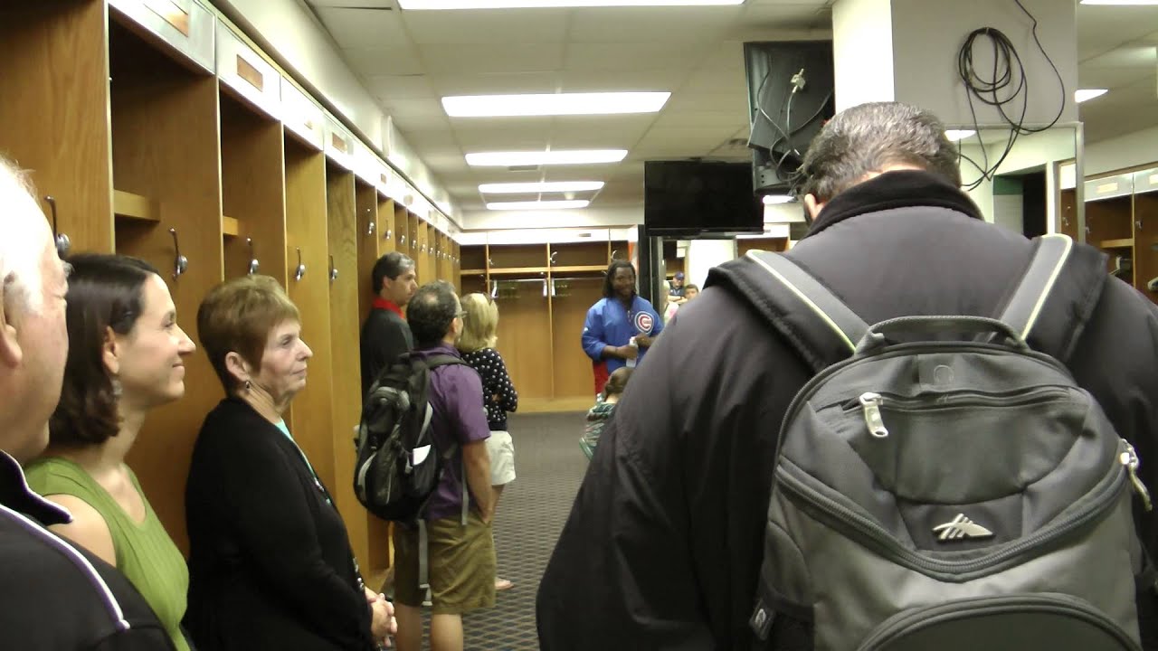 Inside the Visitor's Clubhouse in Wrigley Field in Chicago - YouTube