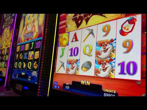 Group Slot Pull on Bonanza Blast on Royal Caribbean Mariner of the Seas ...