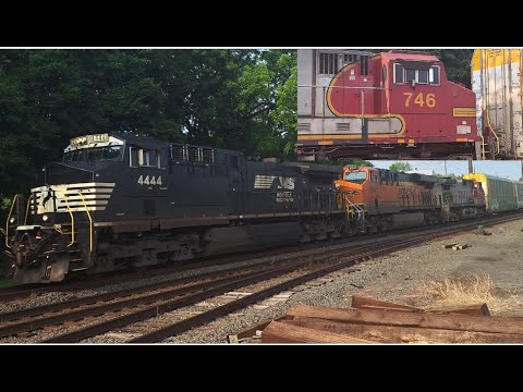 NS 4444 Leading the BNSF Fakebonnet again, but this time on NS 11N in Hummelstown, PA!! (2/23/23 ...