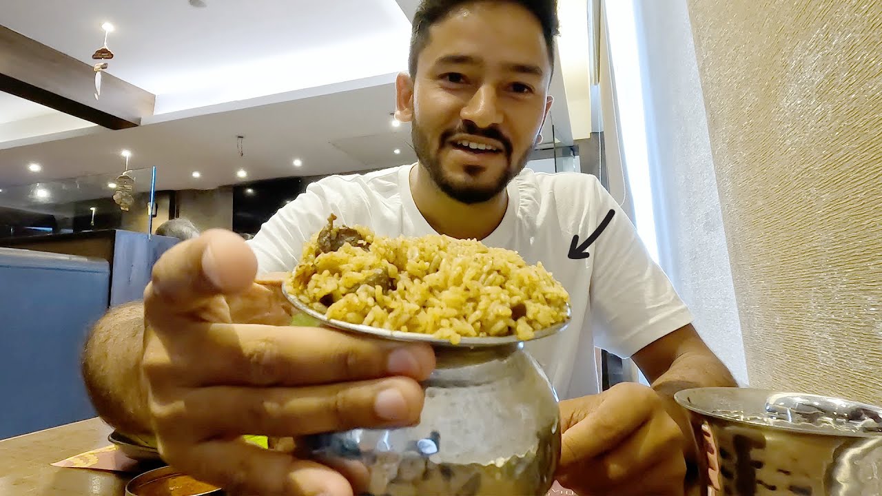 Eating Famous Biryani in Chennai - YouTube