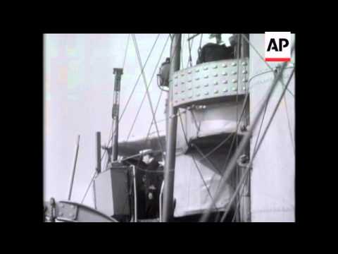 British Destroyers Lay Depth Charges - YouTube